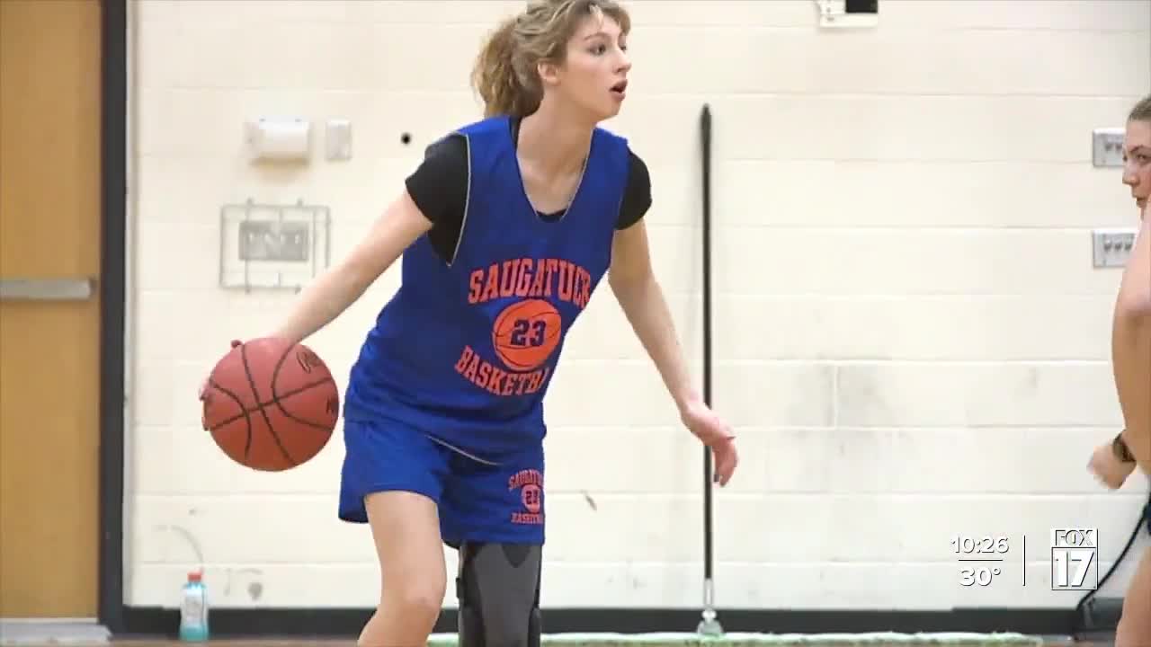 Through ACL tear & move, Brook Simpson thrives at Saugatuck