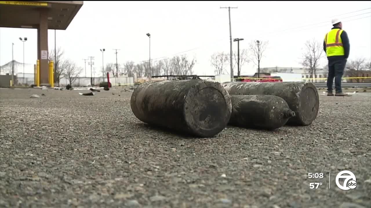 Chopper video shows aftermath of massive fire & explosion in Clinton ...