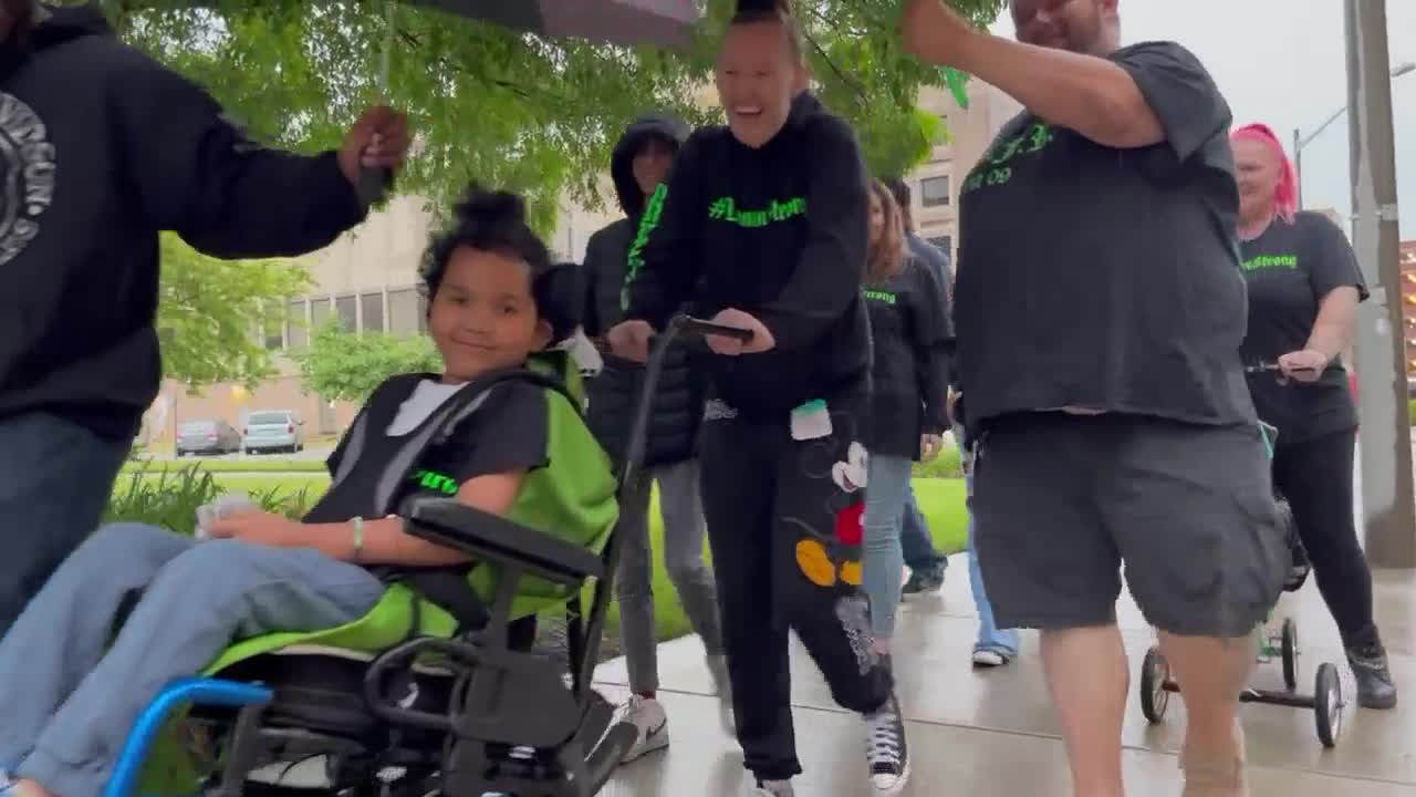 More than 3 months after being shot, 8-year-old Landyn Davis returns home