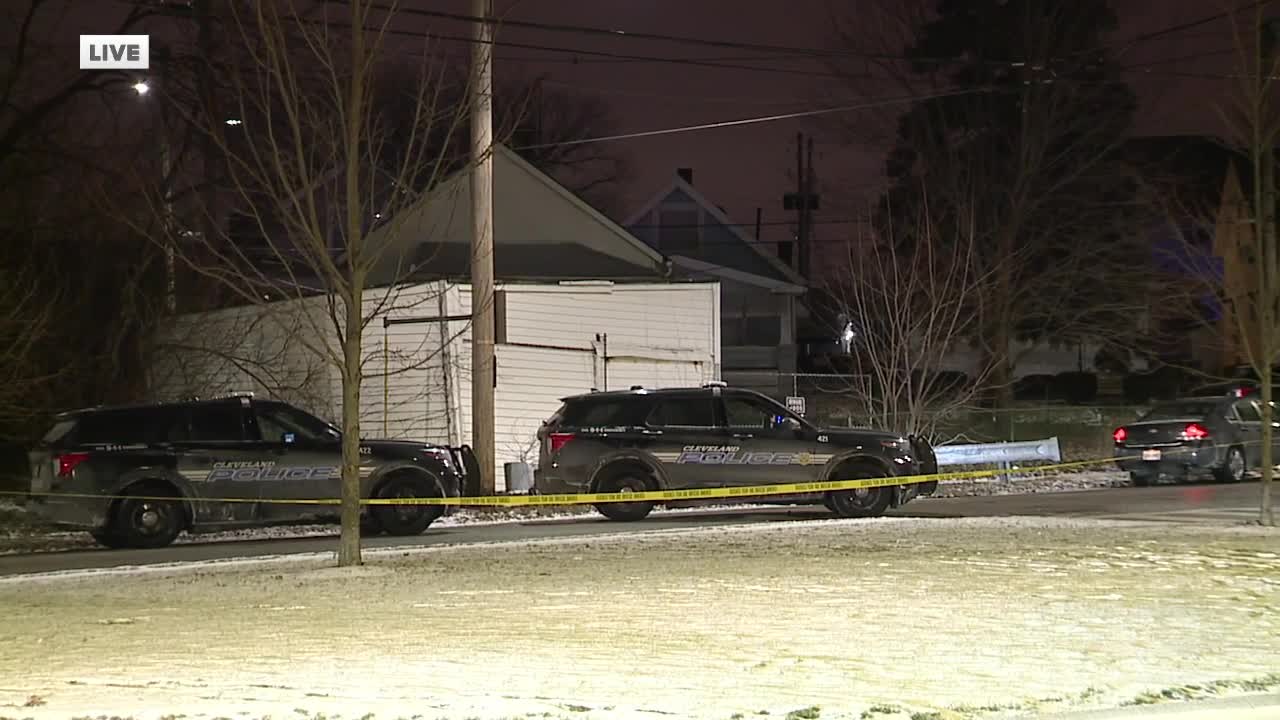 Man dies after 8-hour standoff with SWAT in Slavic Village
