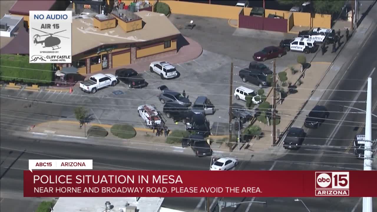 1 person dead, 2 Scottsdale officers hurt during Mesa shooting