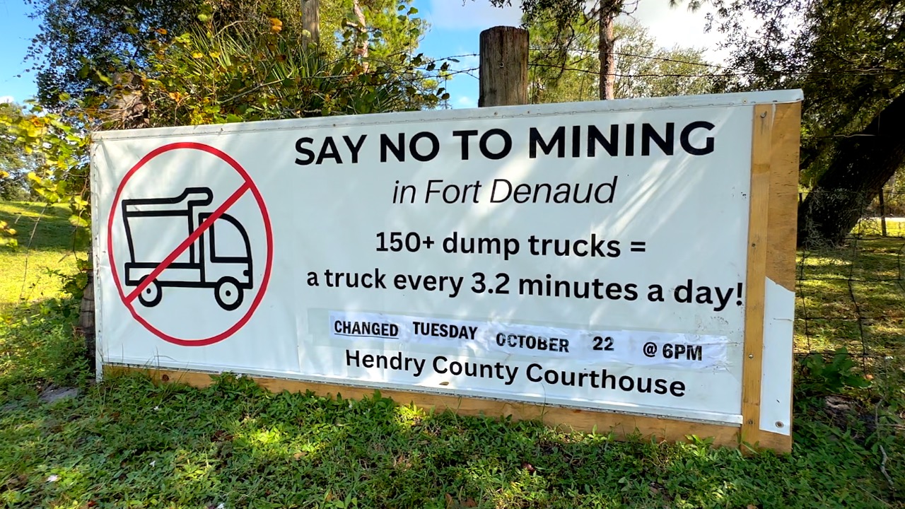 Fort Denaud residents rally to block mining rezoning