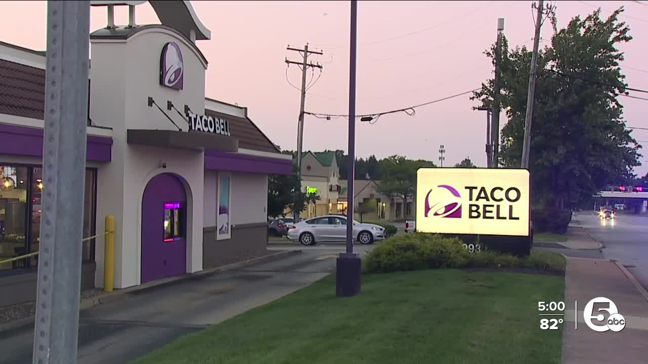 Police say homicide-suicide at Taco Bell drive-thru involved 2 strangers