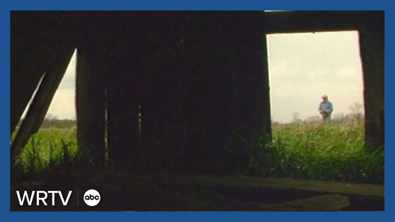 1990: Farm Aid IV links farming, environmental causes