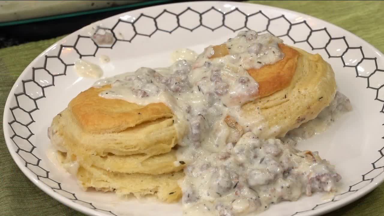 Sunday Brunch: Biscuits and Gravy Casserole