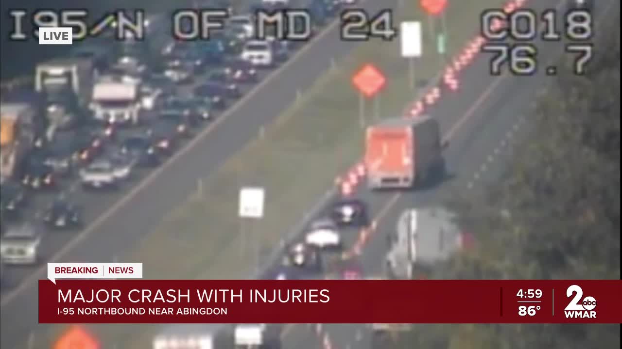Multi vehicle crash on I-95 left three lanes closed