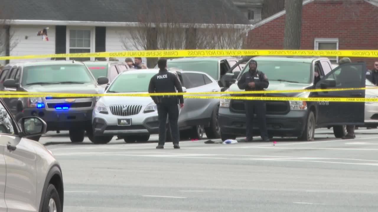 Officer in critical condition, suspect dead in Hampton shooting