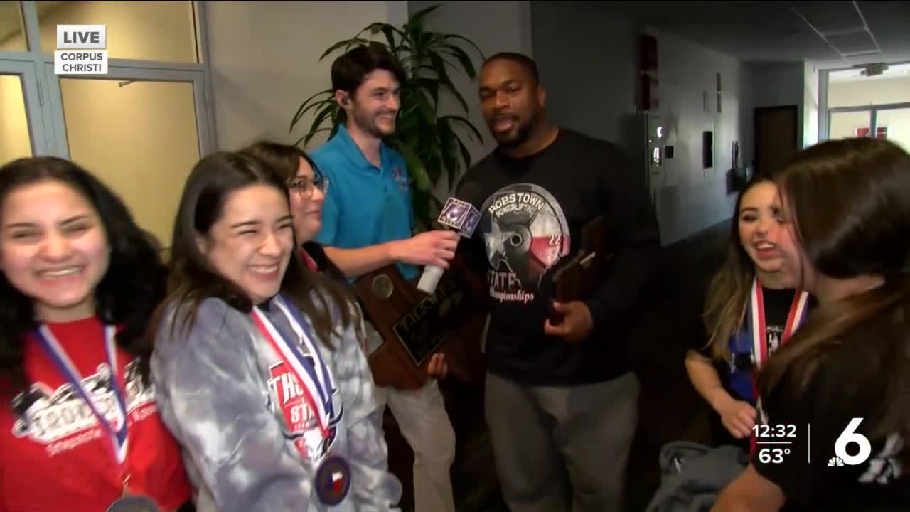 Robstown girls powerlifting team wins state title