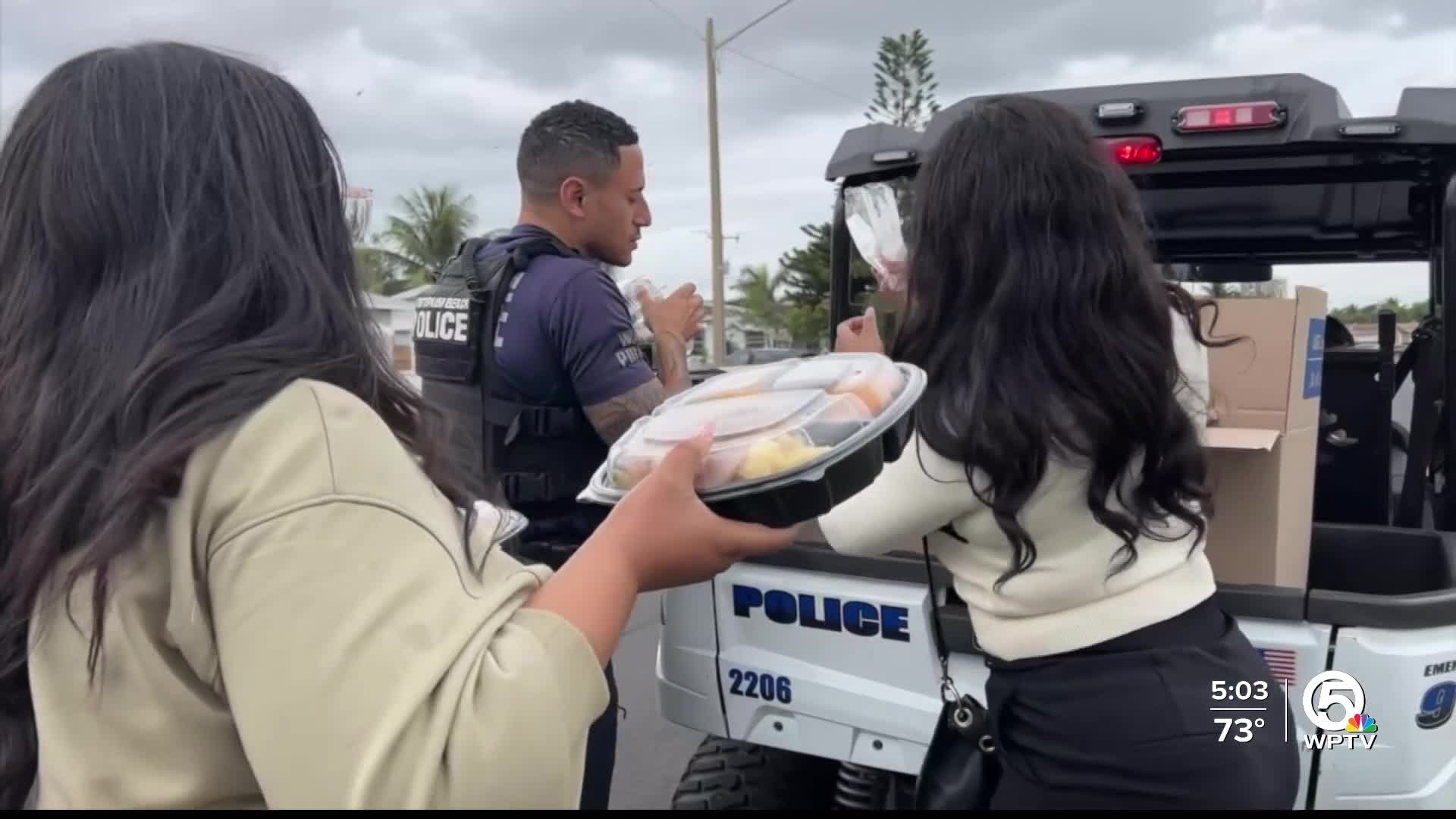 'What a blessing': Officers hand-deliver 150 hot meals Christmas morning