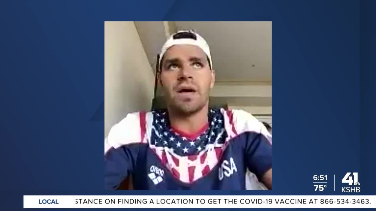 Michael Andrew wins his first heat in 100M breaststroke