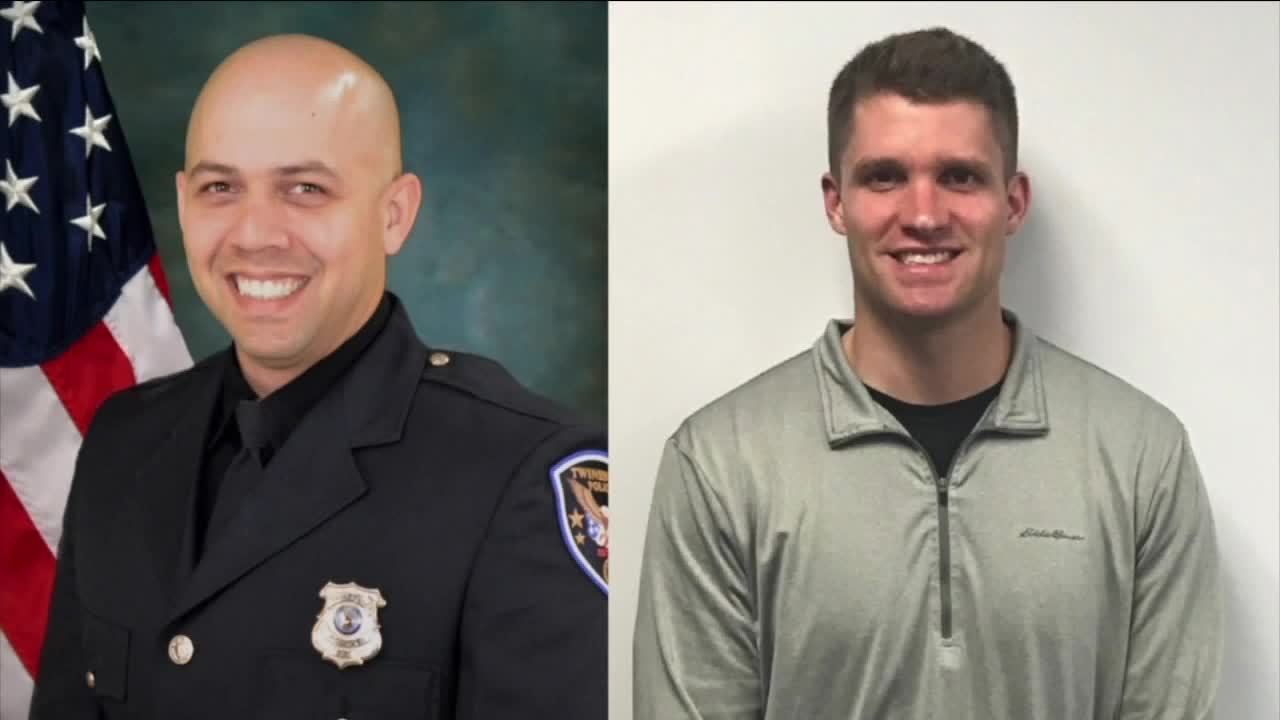 VIDEO: Twinsburg officers rescue kids from overturned SUV