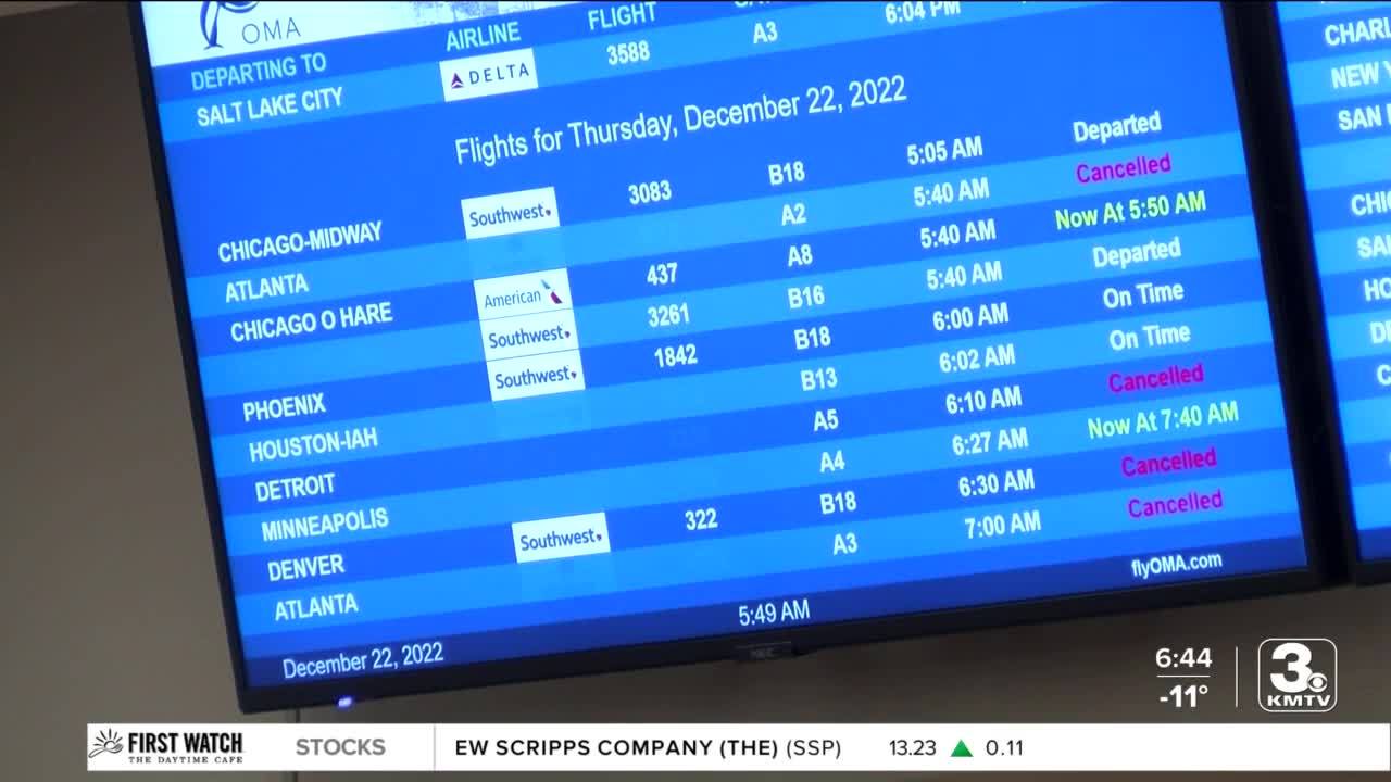Despite flight delays, travelers stay optimistic at Eppley Thursday