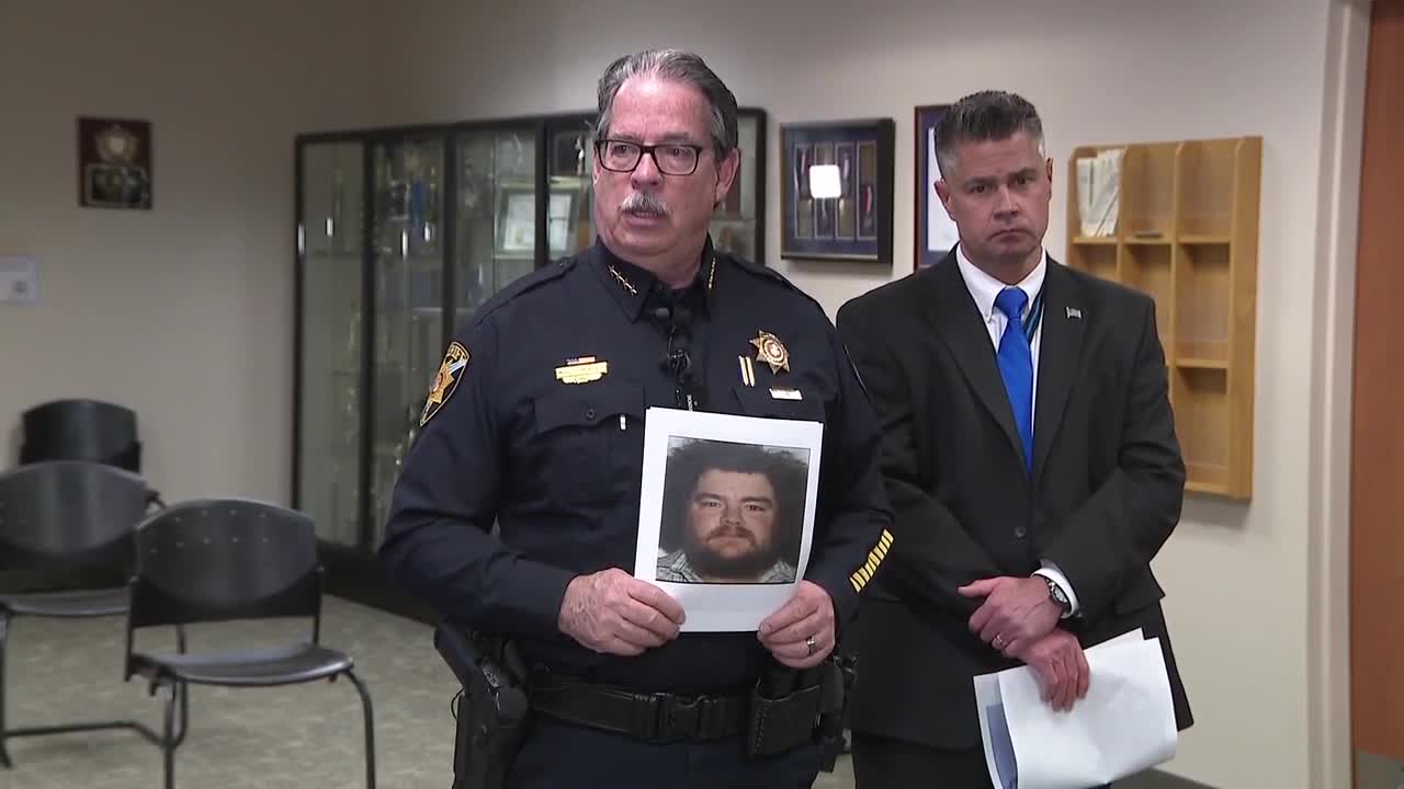Suspect arrested after 2 people found murdered in southeast Douglas County