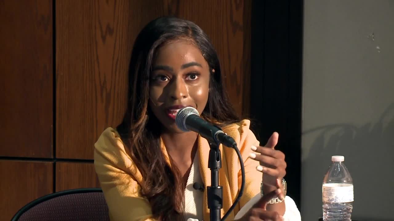 Leondra Head speaks on media EDI panel at Hampton University