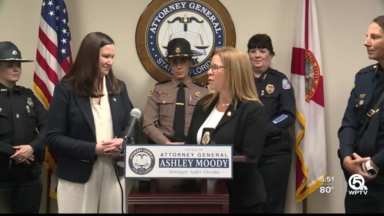Ashley Moody honors Florida's female police chiefs