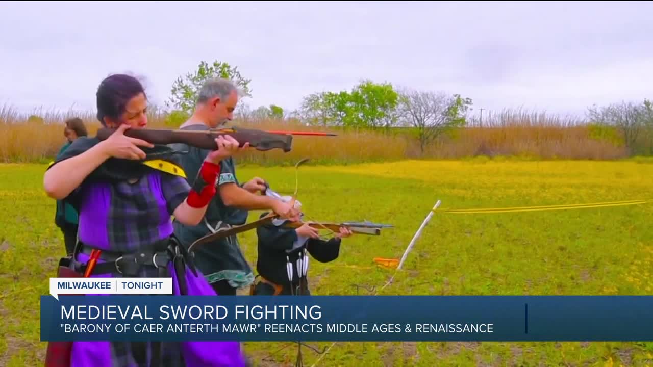 Medieval sword fighting: Local group reenacts Middle Ages and Renaissance