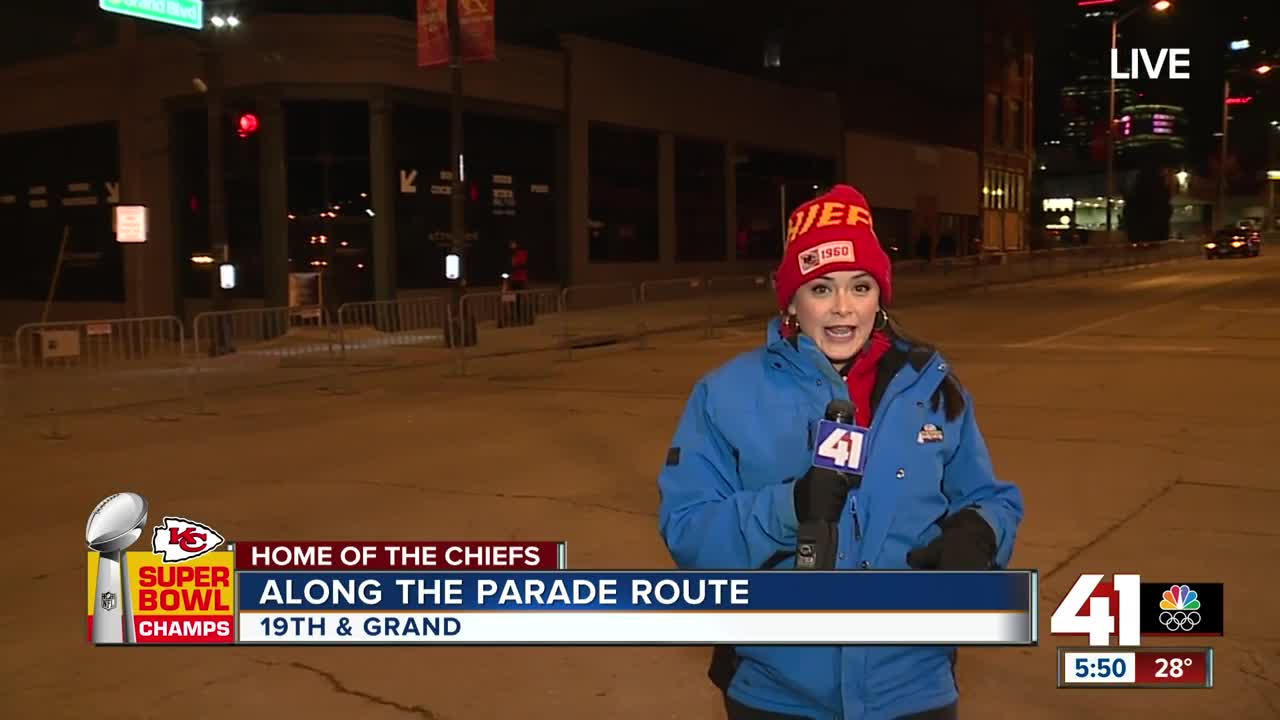 Live Updates: Chiefs fans celebrate at Union Station rally