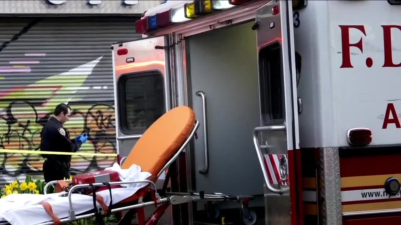 Tribute held to honor Aurora paramedic who died of COVID-19