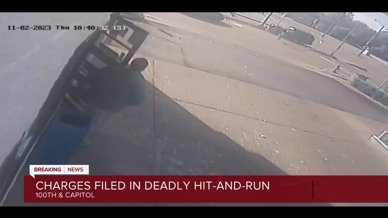 Milwaukee rapper charged in crash that killed pregnant woman