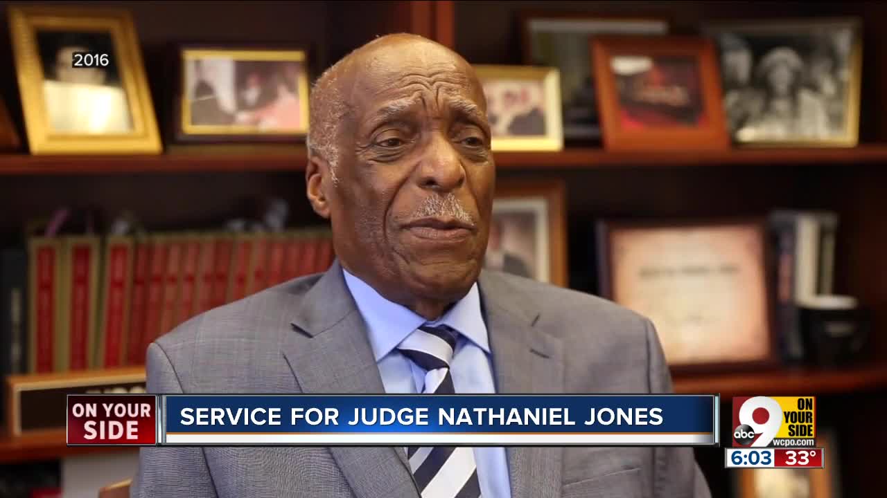 Mourners pay last respects to Cincinnati civil rights icon