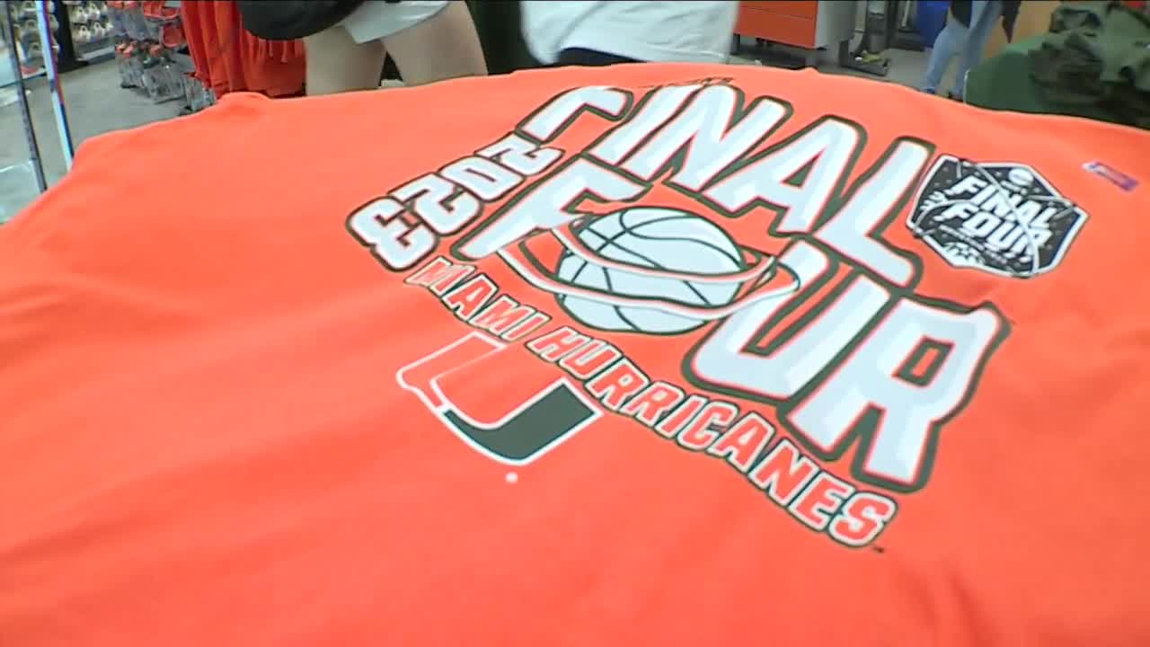 Miami fans scoop up Final Four shirts ahead of big game