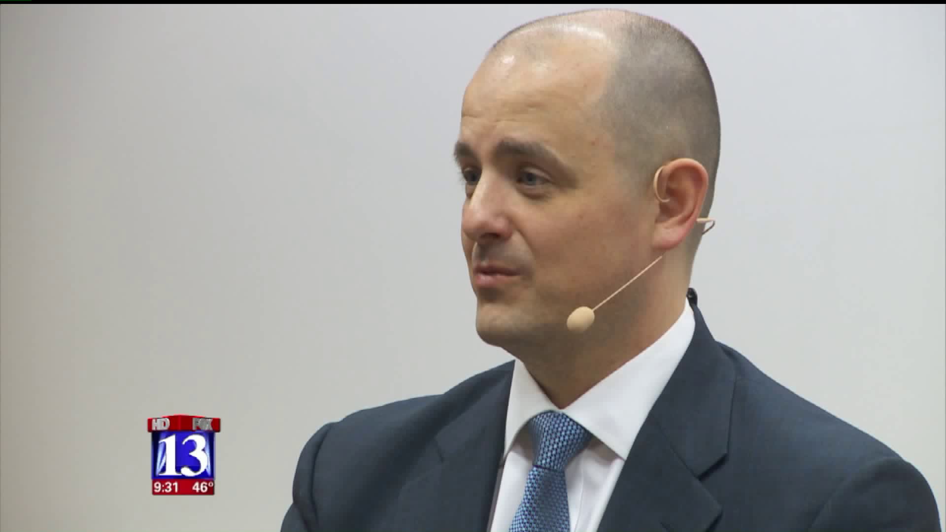Evan McMullin discusses Russian ties to Trump administration during Q&A ...