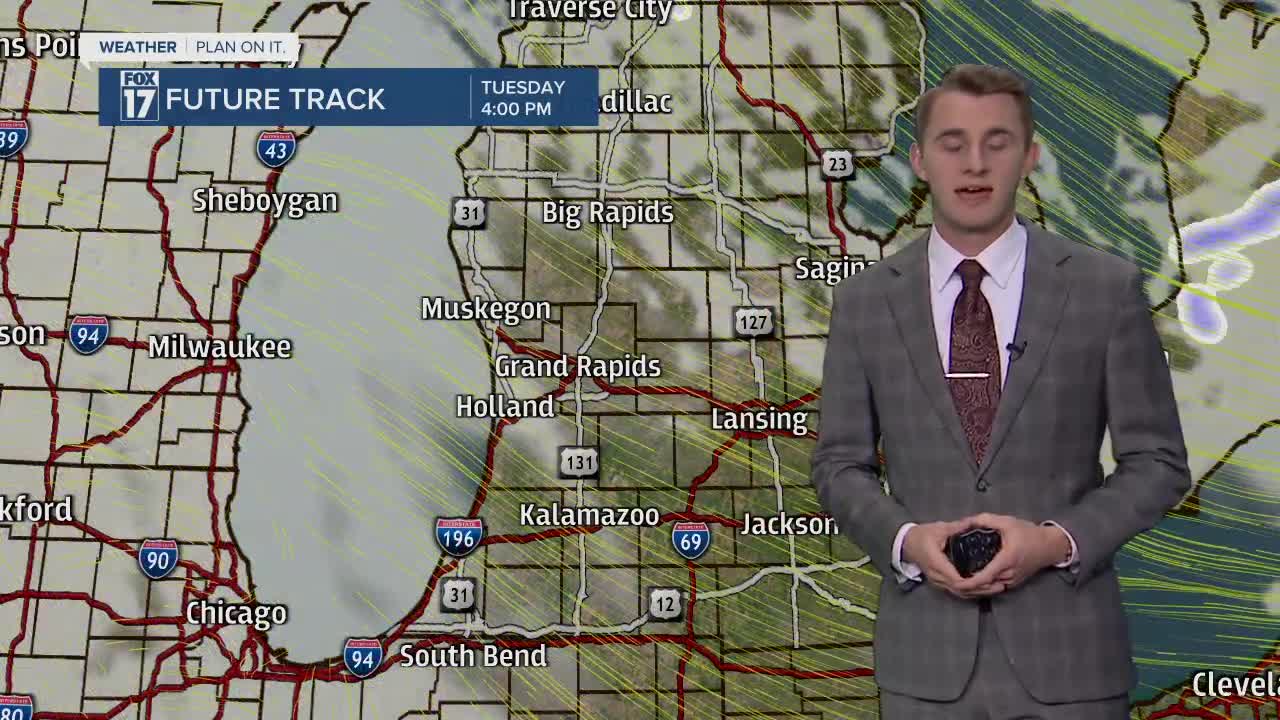 Tonight's Forecast: Overnight clipper brings scattered light rain or snow