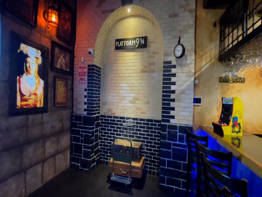 Grab a lightsaber and enjoy a Star Wars meal in ComicX!